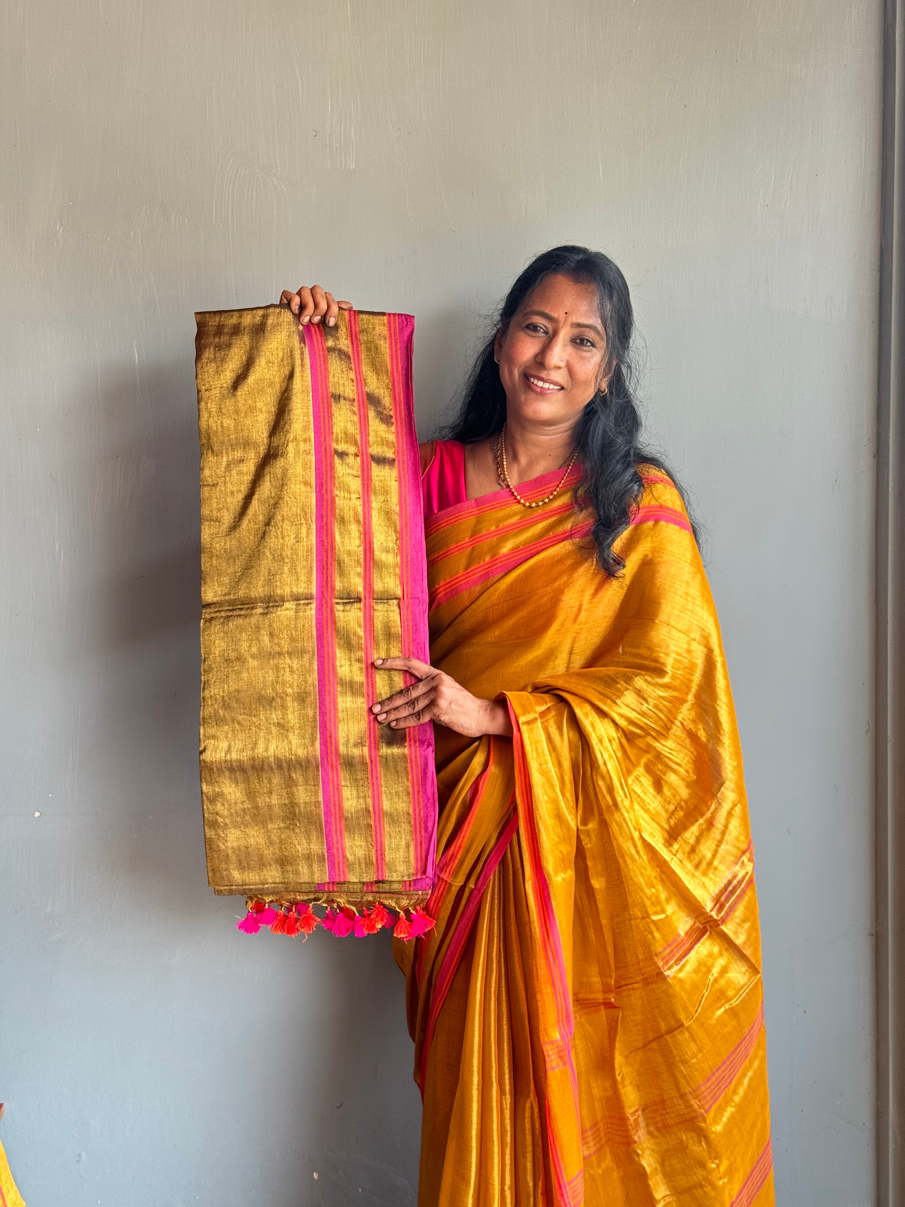 Mehandi Green Plain Tissue Saree – Manya Clothing